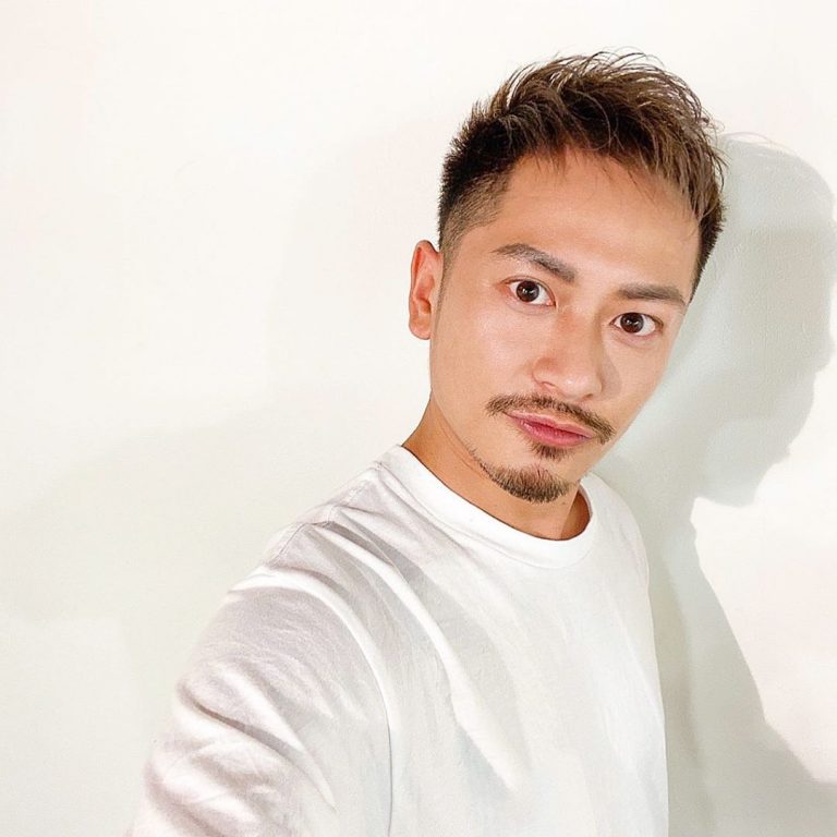 Top 10 Japanese Bloggers & their Blogs for you to follow | SeekaHost™